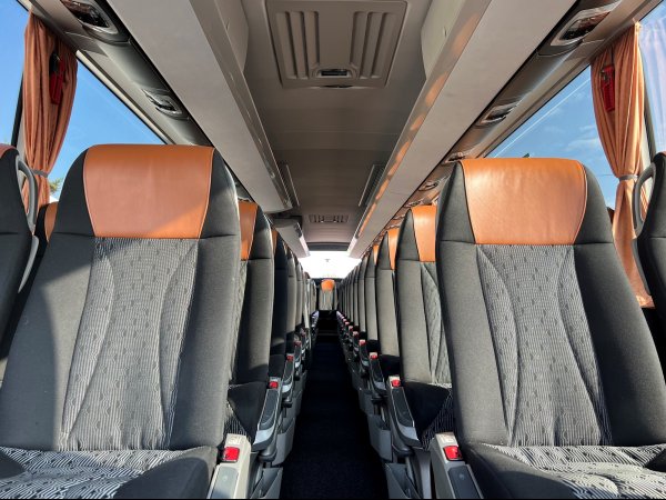 Bus mit Fahrer mieten | Chauffeurservice in Neuburg an der Donau 🚌 ...
